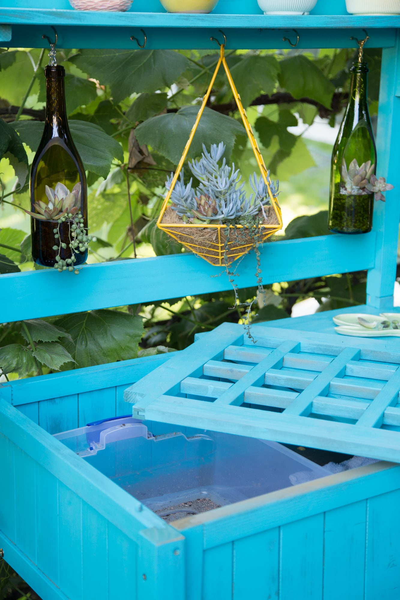 Garden Organization Ideas: How to keep your potting area tidy ...